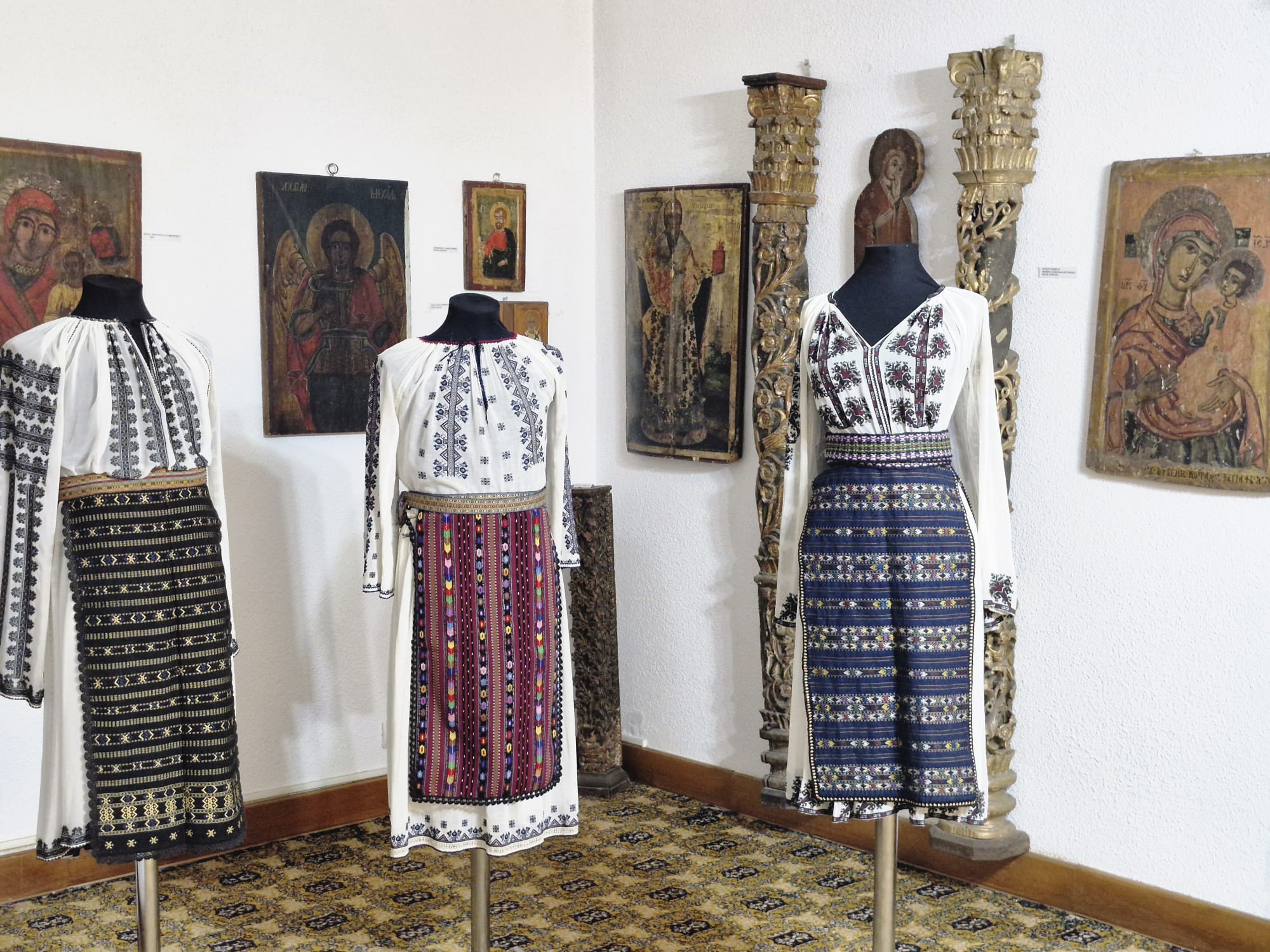 Bilet intrare Muzeul de Artă – Târgu Jiu | Romanian-Adventures.ro